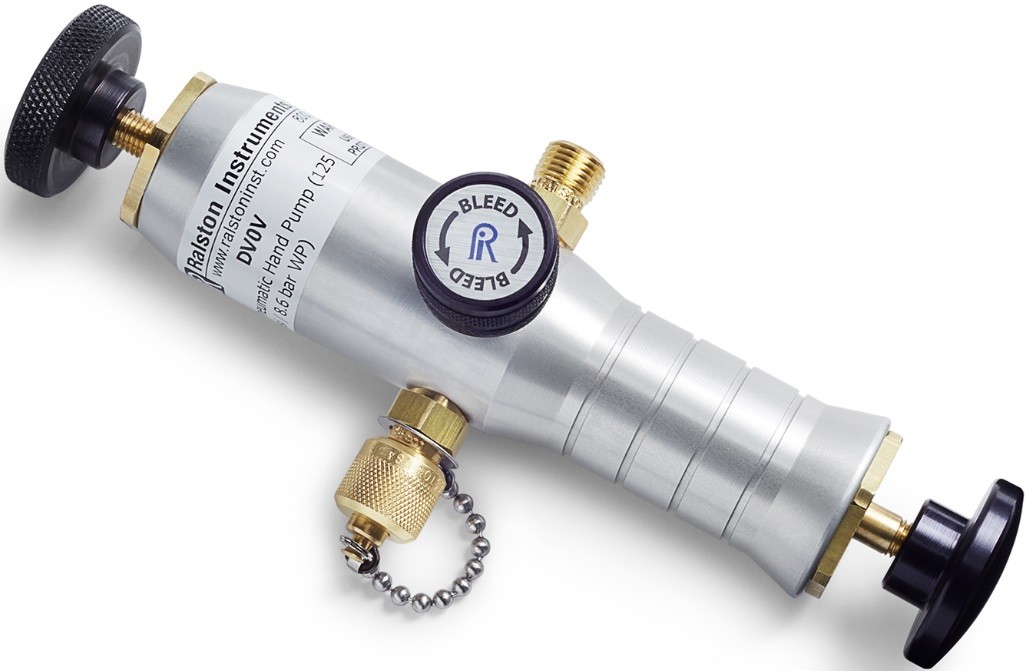 Ralston DV0V Pneumatic Vacuum Hand Pump (-23" Hg / -584mm Hg) - Transtek